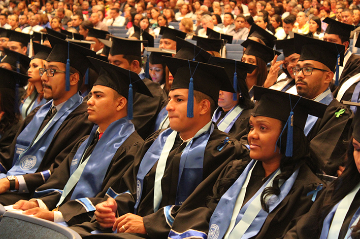 uip-egresado1 | Universidad Interamericana de Panamá